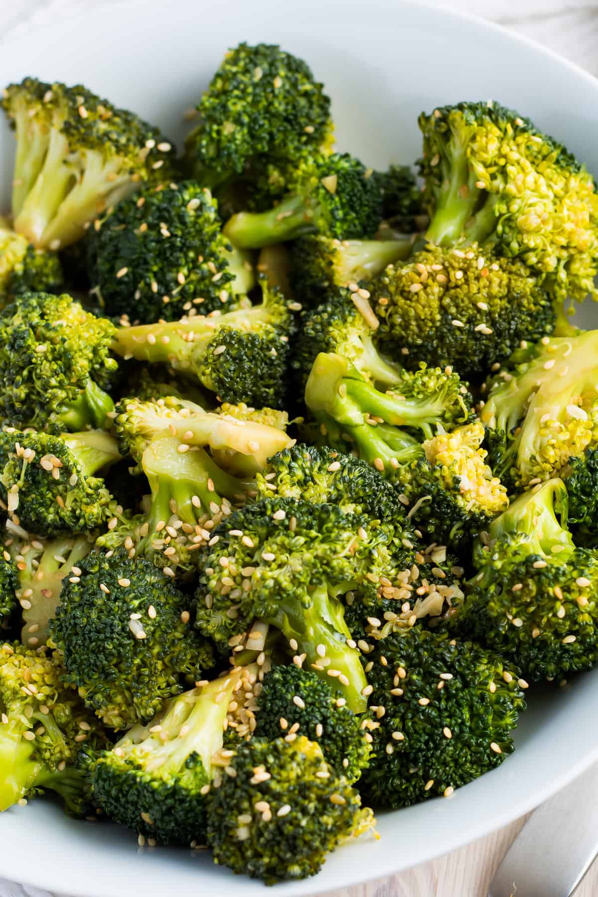 Easy Sesame Broccoli Recipe with Garlic
